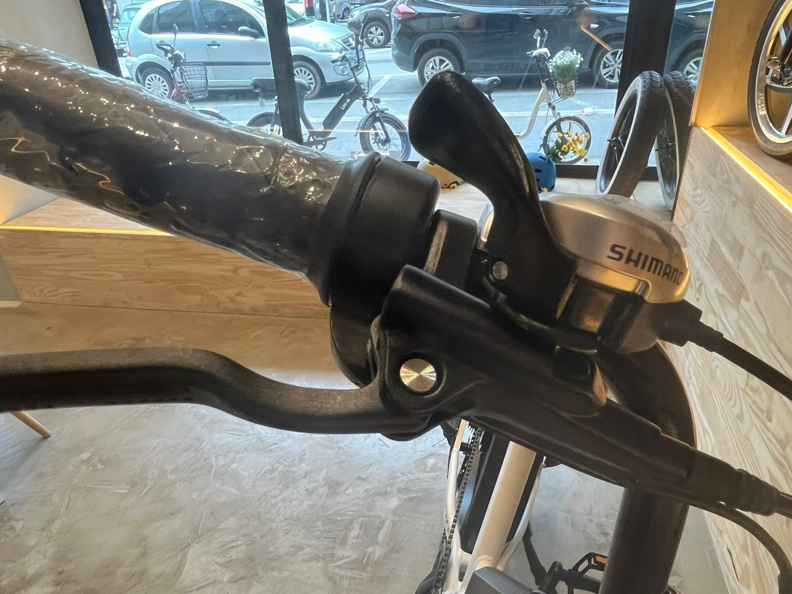 BICICLETA ELÉTRICA LEV CRUISER S PLUS Aro 24 - Bike Radar